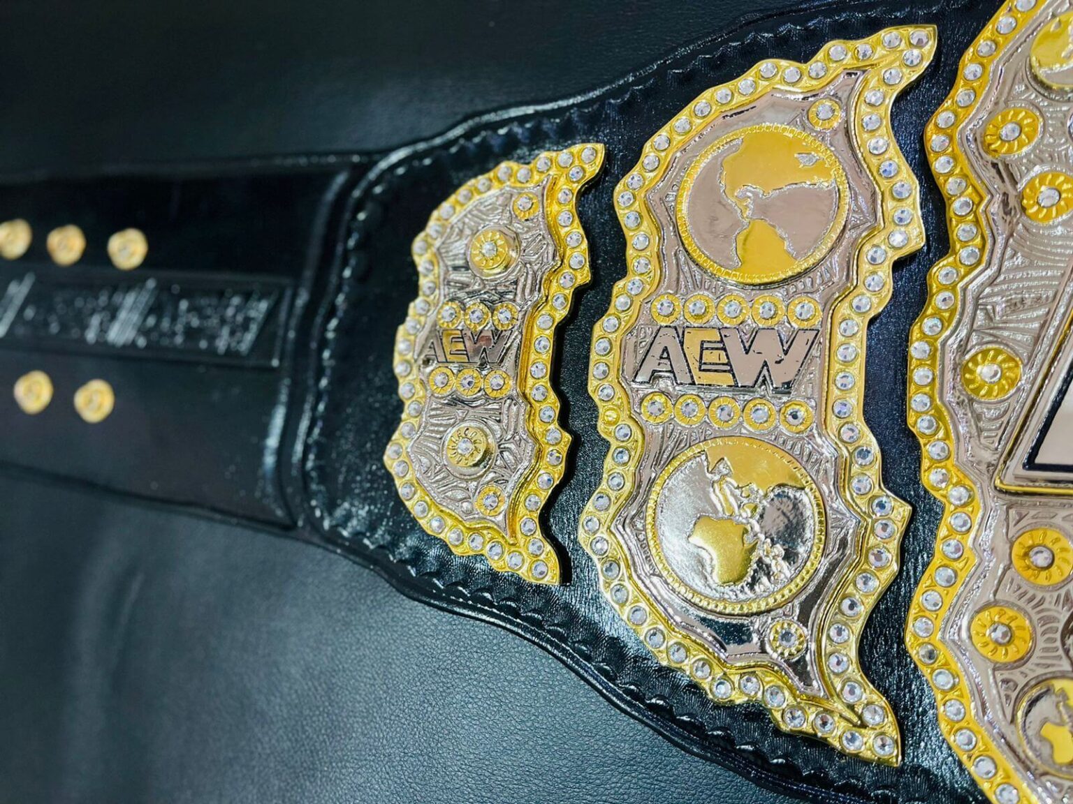 AEW REPLICA BELT- BEST LOOKING WRESTLING BELT