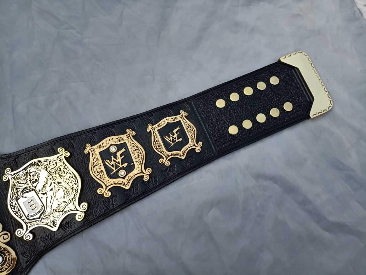 WWF SCRATCH LOGO UNDISPUTED CHAMPIOSHIP BELT
